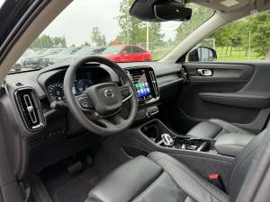 Черный Вольво XC40 2023 в Шяуляй, объемом двигателя 1.48 л и пробегом 141 тыс. км за 26990 €, фото 16 на AUTOMOTO.COM.LV
