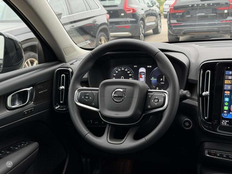 Черный Вольво XC40 2023 в Шяуляй, объемом двигателя 1.48 л и пробегом 141 тыс. км за 26990 €, фото 21 на AUTOMOTO.COM.LV