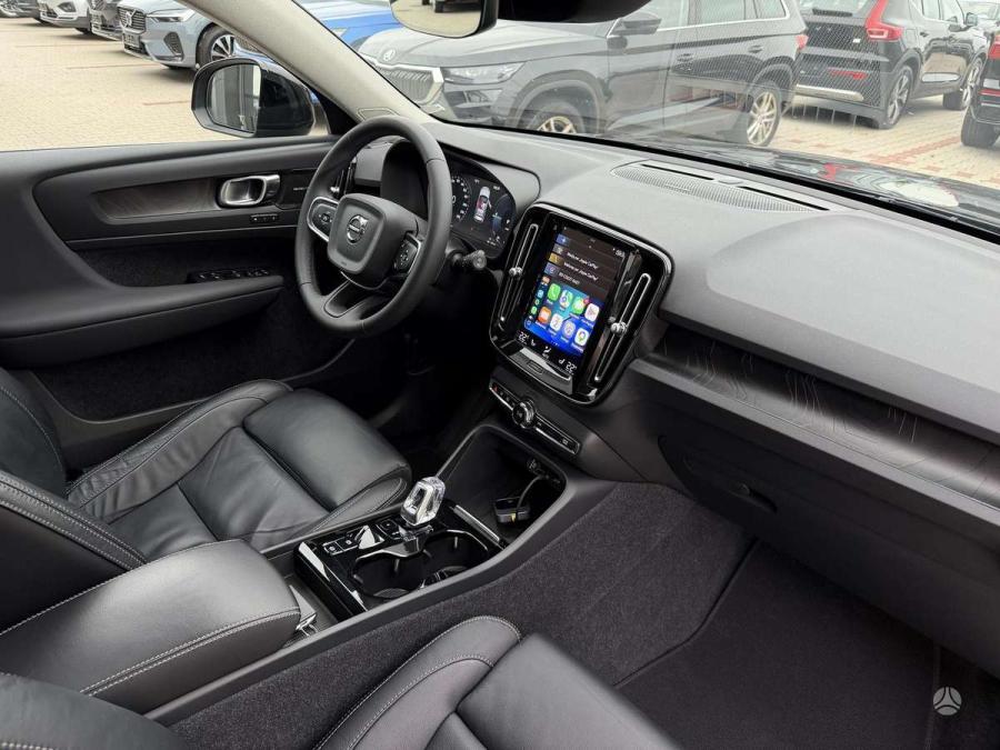 Черный Вольво XC40 2023 в Шяуляй, объемом двигателя 1.48 л и пробегом 141 тыс. км за 26990 €, фото 22 на AUTOMOTO.COM.LV