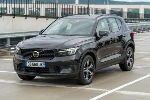 Черный Вольво XC40 2023 в Вильнюс, объемом двигателя 1.97 л и пробегом 161 тыс. км за 22264 €, фото  на AUTOMOTO.COM.LV