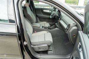 Melns Volvo XC40 2023 Viļņa, ar dzinēja tilpumu 1.97 L un nobraukumu 161 tūkst. km par 22264 €, foto 5 vietnē AUTOMOTO.COM.LV