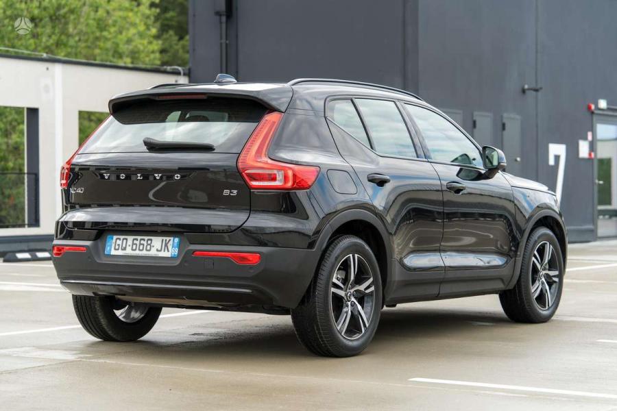Melns Volvo XC40 2023 Viļņa, ar dzinēja tilpumu 1.97 L un nobraukumu 161 tūkst. km par 22264 €, foto 11 vietnē AUTOMOTO.COM.LV