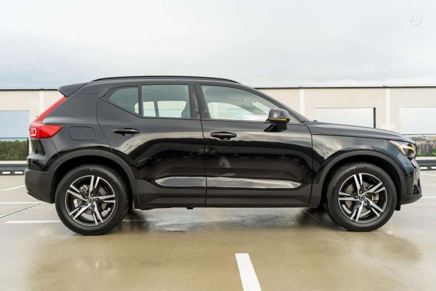 Melns Volvo XC40 2023 Viļņa, ar dzinēja tilpumu 1.97 L un nobraukumu 161 tūkst. km par 22264 €, foto 15 vietnē AUTOMOTO.COM.LV