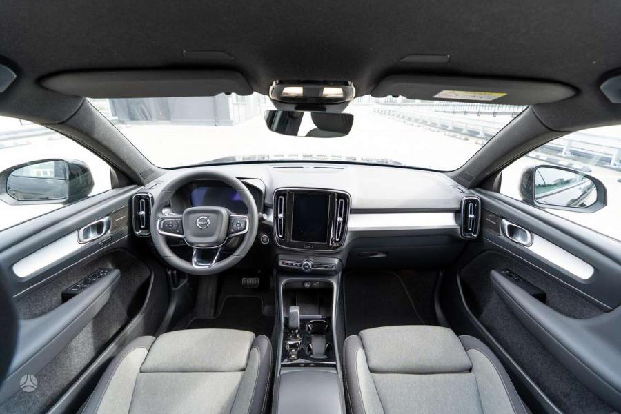 Melns Volvo XC40 2023 Viļņa, ar dzinēja tilpumu 1.97 L un nobraukumu 161 tūkst. km par 22264 €, foto 19 vietnē AUTOMOTO.COM.LV
