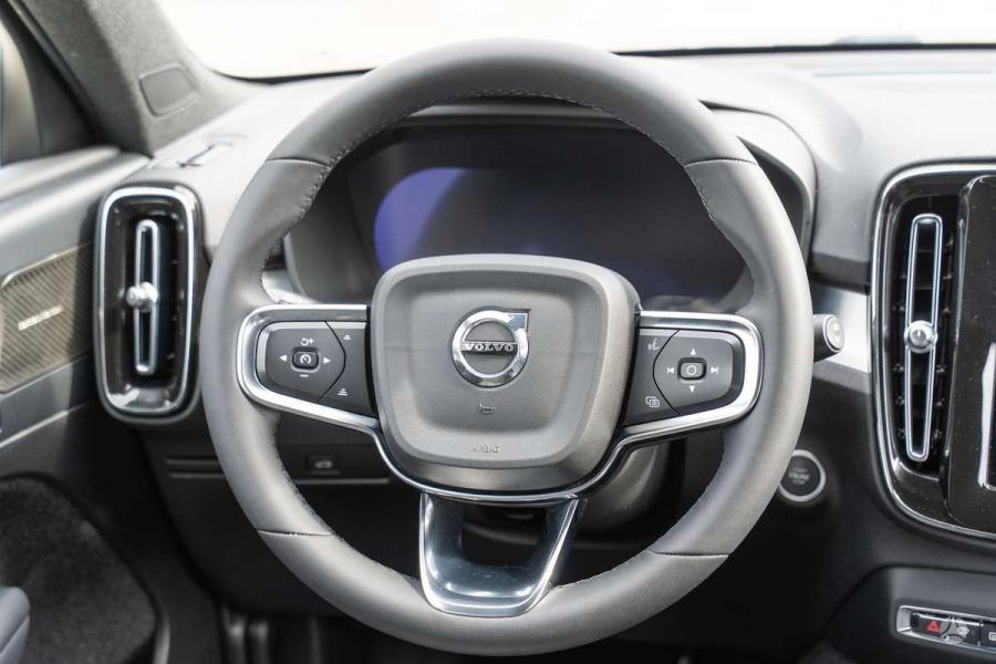 Melns Volvo XC40 2023 Viļņa, ar dzinēja tilpumu 1.97 L un nobraukumu 161 tūkst. km par 22264 €, foto 21 vietnē AUTOMOTO.COM.LV