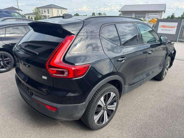 Black Volvo XC40 2023 in Prienai, with an engine capacity of 0.00 L and mileage of 35 thousand km for 23500 €, photo 4 on AUTOMOTO.COM.LV