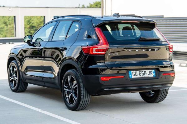 Черный Вольво XC40 2023 в Вильнюс, объемом двигателя 1.97 л и пробегом 161 тыс. км за 22300 €, фото 6 на AUTOMOTO.COM.LV