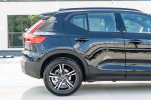 Black Volvo XC40 2023 in Vilnius, with an engine capacity of 1.97 L and mileage of 161 thousand km for 22300 €, photo 9 on AUTOMOTO.COM.LV
