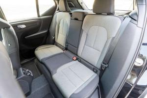 Black Volvo XC40 2023 in Vilnius, with an engine capacity of 1.97 L and mileage of 161 thousand km for 22300 €, photo 37 on AUTOMOTO.COM.LV