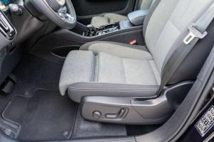 Black Volvo XC40 2023 in Vilnius, with an engine capacity of 1.97 L and mileage of 161 thousand km for 22300 €, photo 41 on AUTOMOTO.COM.LV