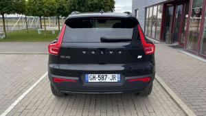 Black Volvo XC40 2023 in Marijampole, with an engine capacity of 1.48 L and mileage of 195 thousand km for 19500 €, photo 4 on AUTOMOTO.COM.LV