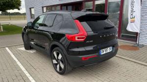 Black Volvo XC40 2023 in Marijampole, with an engine capacity of 1.48 L and mileage of 195 thousand km for 19500 €, photo 5 on AUTOMOTO.COM.LV