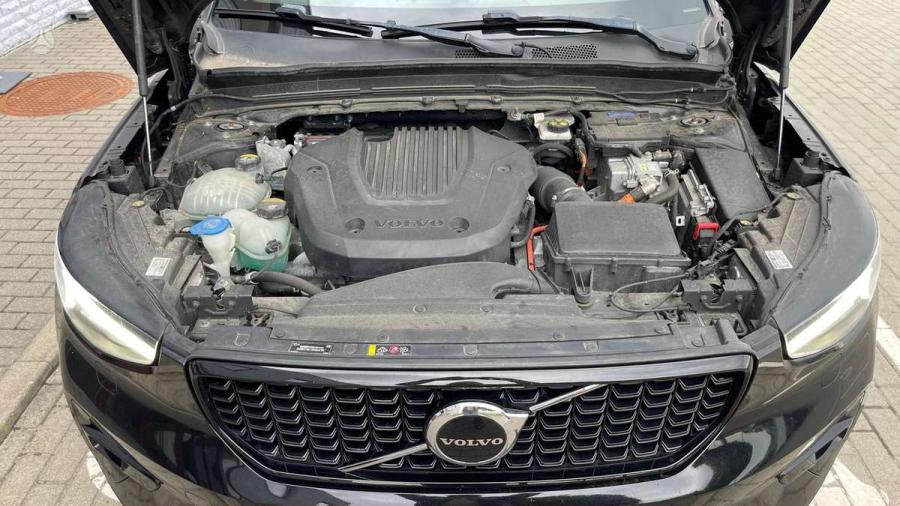 Black Volvo XC40 2023 in Marijampole, with an engine capacity of 1.48 L and mileage of 195 thousand km for 19500 €, photo 10 on AUTOMOTO.COM.LV