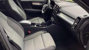 Black Volvo XC40 2023 in Marijampole, with an engine capacity of 1.48 L and mileage of 195 thousand km for 19500 €, photo 42 on AUTOMOTO.COM.LV