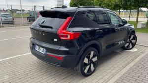 Black Volvo XC40 2023 in Marijampole, with an engine capacity of 1.48 L and mileage of 195 thousand km for 19500 €, photo 45 on AUTOMOTO.COM.LV