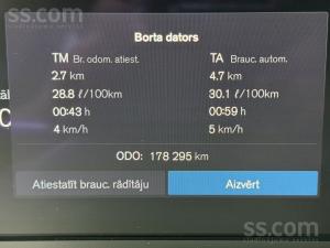 Black Volvo XC40 2023 in Riga, with an engine capacity of 2.00 L and mileage of 179 thousand km for 22500 €, photo 14 on AUTOMOTO.COM.LV
