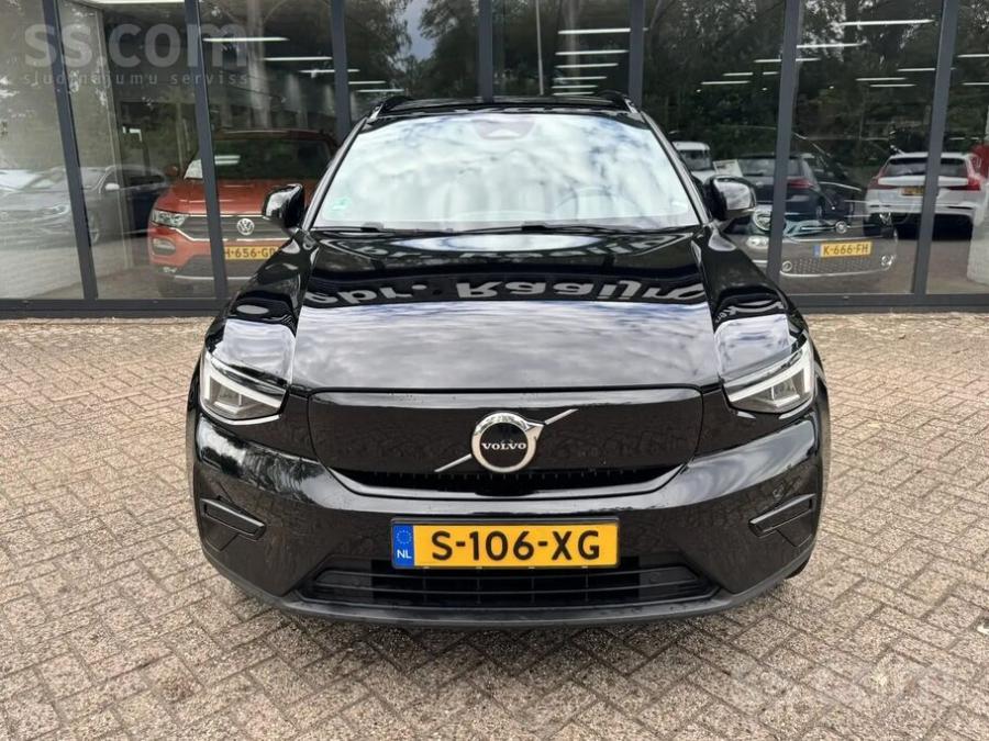 Melns Volvo XC40 2023 Rīga, ar dzinēja tilpumu 2.00 L un nobraukumu 221 tūkst. km par 21500 €, foto 3 vietnē AUTOMOTO.COM.LV