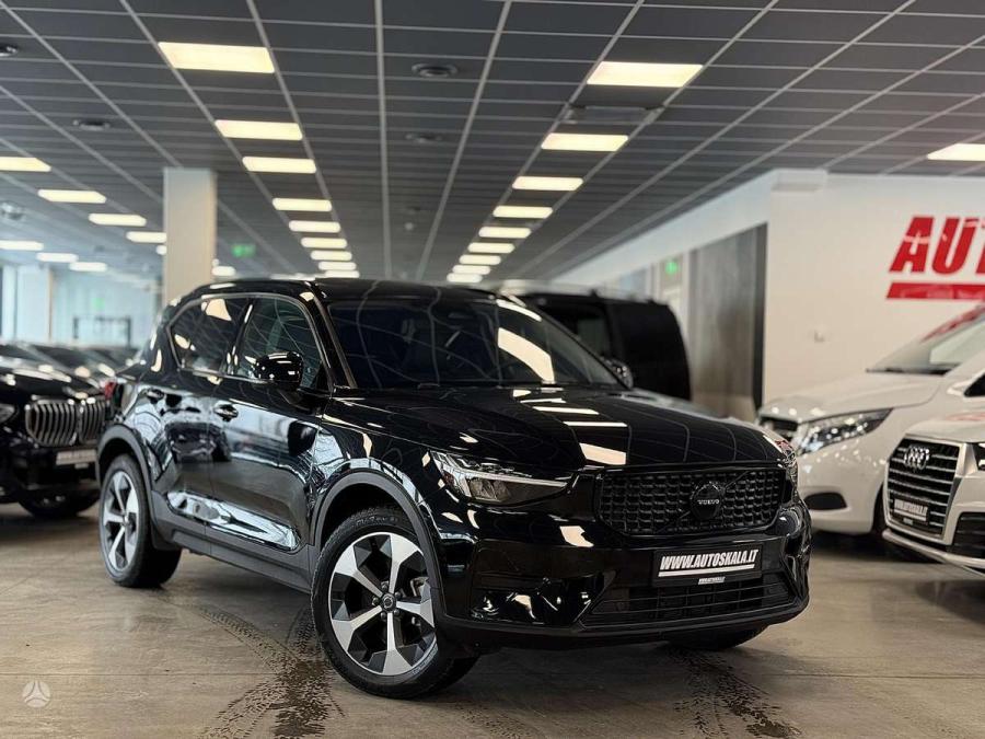 Melns Volvo XC40 2025 Klaipėda, ar dzinēja tilpumu 2.00 L un nobraukumu 10 tūkst. km par 28300 €, foto 20 vietnē AUTOMOTO.COM.LV