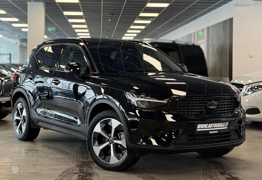 Melns Volvo XC40 2025 Klaipėda, ar dzinēja tilpumu 2.00 L un nobraukumu 10 tūkst. km par 28300 €, foto 28 vietnē AUTOMOTO.COM.LV