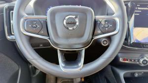 Черный Вольво XC40 2025 в Шяуляй, объемом двигателя 1.97 л и пробегом 28 тыс. км за 21900 €, фото 10 на AUTOMOTO.COM.LV