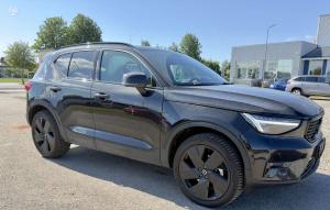 Melns Volvo XC40 2025 Šauļi, ar dzinēja tilpumu 1.97 L un nobraukumu 11 tūkst. km par 21900 €, foto 4 vietnē AUTOMOTO.COM.LV