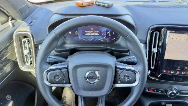 Melns Volvo XC40 2025 Šauļi, ar dzinēja tilpumu 1.97 L un nobraukumu 11 tūkst. km par 21900 €, foto 9 vietnē AUTOMOTO.COM.LV