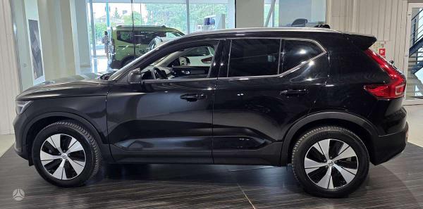 Volvo XC40 2025 Šauļi vietnē Melns Volvo XC40 2025 Šauļi, ar dzinēja tilpumu 1.97 L un nobraukumu 28 tūkst. km par 32900 €, foto 8 vietnē AUTOMOTO.COM.LV