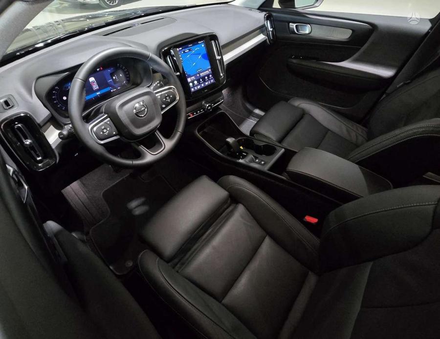 Melns Volvo XC40 2025 Šauļi, ar dzinēja tilpumu 1.97 L un nobraukumu 28 tūkst. km par 32900 €, foto 27 vietnē AUTOMOTO.COM.LV