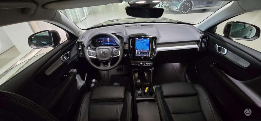 Melns Volvo XC40 2025 Šauļi, ar dzinēja tilpumu 1.97 L un nobraukumu 28 tūkst. km par 32900 €, foto 29 vietnē AUTOMOTO.COM.LV