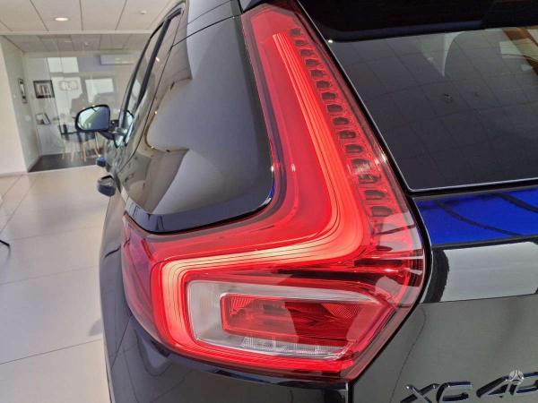 Black Volvo XC40 2025 in Klaipeda, with an engine capacity of 1.97 L and mileage of 10 thousand km for 40900 €, photo 4 on AUTOMOTO.COM.LV