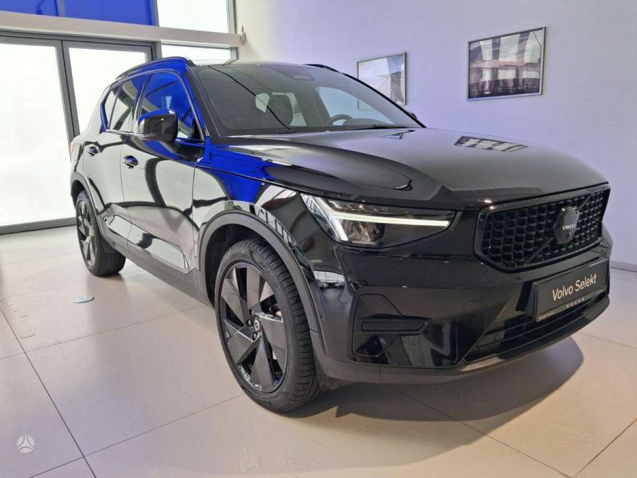 Черный Вольво XC40 2025 в Клайпеда, объемом двигателя 1.97 л и пробегом 10 тыс. км за 40900 €, фото 6 на AUTOMOTO.COM.LV