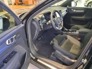 Черный Вольво XC40 2025 в Клайпеда, объемом двигателя 1.97 л и пробегом 10 тыс. км за 40900 €, фото 8 на AUTOMOTO.COM.LV