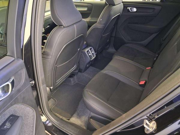 Black Volvo XC40 2025 in Klaipeda, with an engine capacity of 1.97 L and mileage of 10 thousand km for 40900 €, photo 11 on AUTOMOTO.COM.LV