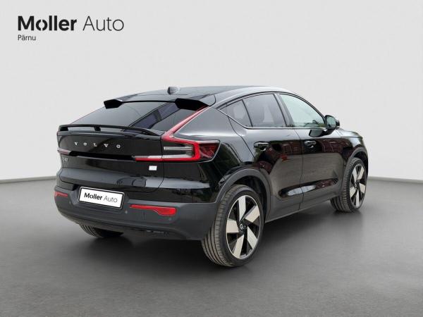 Melns Volvo XC40 2022 Pērnava, ar dzinēja tilpumu 0.00 L un nobraukumu 90 tūkst. km par 35200 €, foto 2 vietnē AUTOMOTO.COM.LV