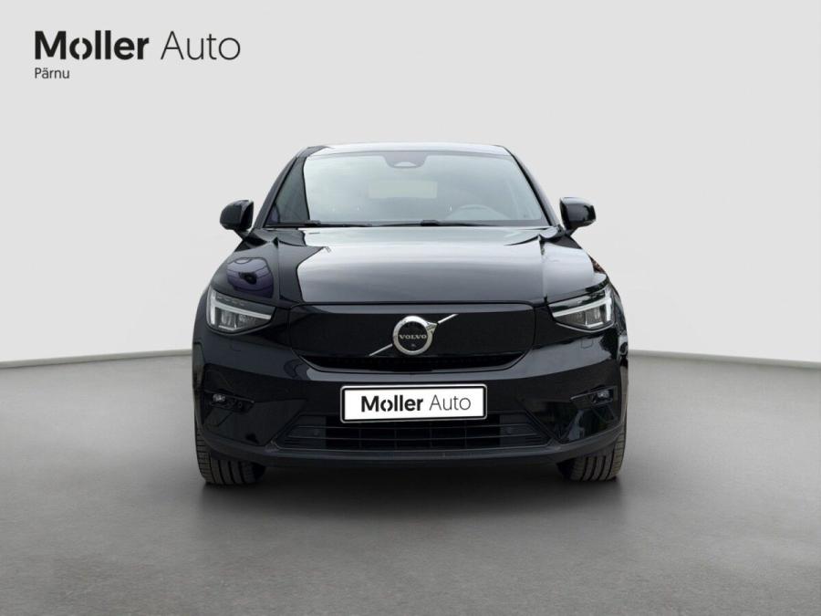 Melns Volvo XC40 2022 Pērnava, ar dzinēja tilpumu 0.00 L un nobraukumu 90 tūkst. km par 35200 €, foto 4 vietnē AUTOMOTO.COM.LV