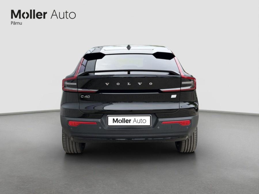 Melns Volvo XC40 2022 Pērnava, ar dzinēja tilpumu 0.00 L un nobraukumu 90 tūkst. km par 35200 €, foto 5 vietnē AUTOMOTO.COM.LV