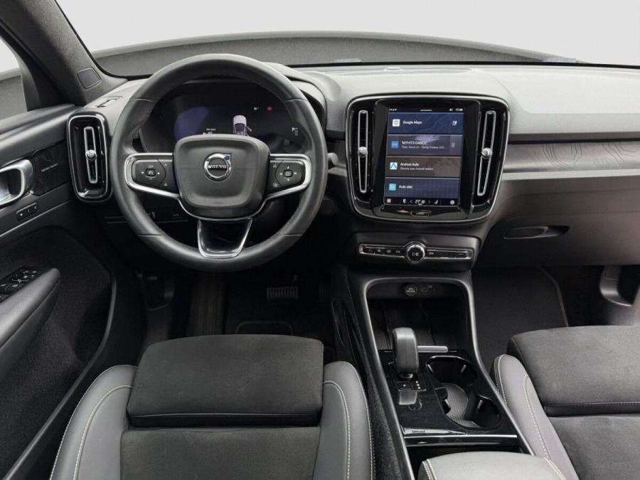 Melns Volvo XC40 2022 Pērnava, ar dzinēja tilpumu 0.00 L un nobraukumu 90 tūkst. km par 35200 €, foto 7 vietnē AUTOMOTO.COM.LV
