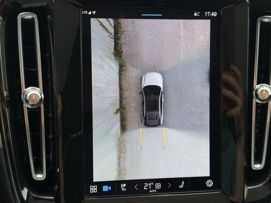 Melns Volvo XC40 2022 Pērnava, ar dzinēja tilpumu 0.00 L un nobraukumu 90 tūkst. km par 35200 €, foto 13 vietnē AUTOMOTO.COM.LV