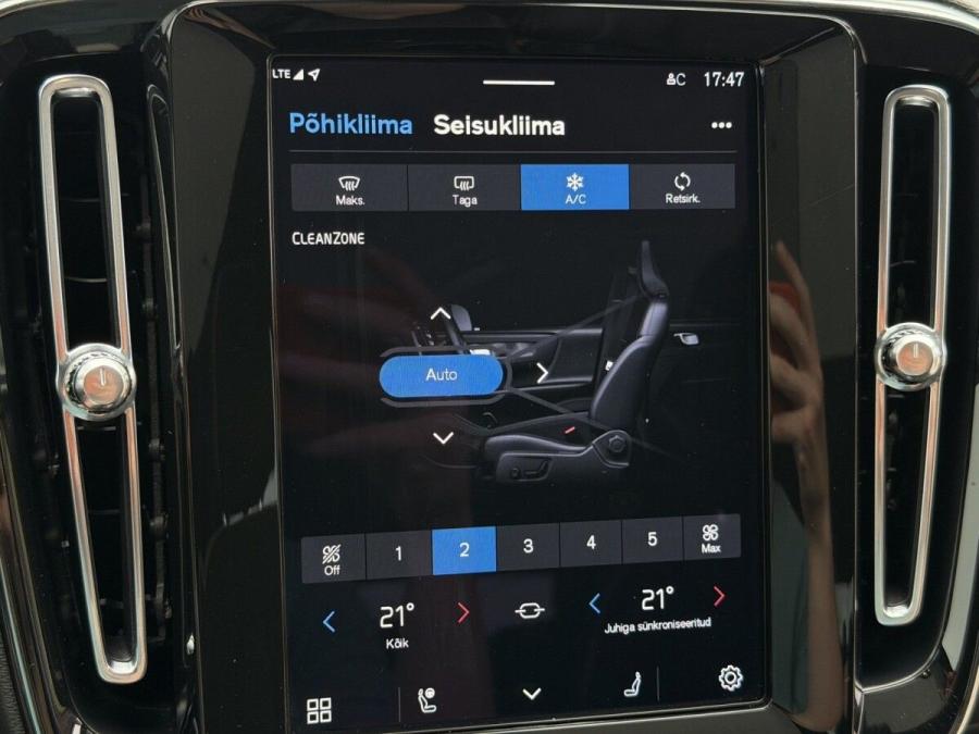 Melns Volvo XC40 2022 Pērnava, ar dzinēja tilpumu 0.00 L un nobraukumu 90 tūkst. km par 35200 €, foto 16 vietnē AUTOMOTO.COM.LV