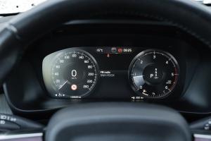 Черный Вольво XC40 2019 в Марупе, объемом двигателя 2.00 л и пробегом 125 тыс. км за 20000 €, фото 13 на AUTOMOTO.COM.LV