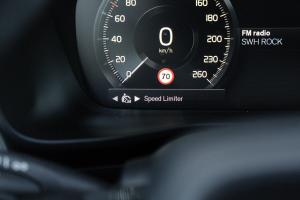 Черный Вольво XC40 2019 в Марупе, объемом двигателя 2.00 л и пробегом 125 тыс. км за 20000 €, фото 14 на AUTOMOTO.COM.LV