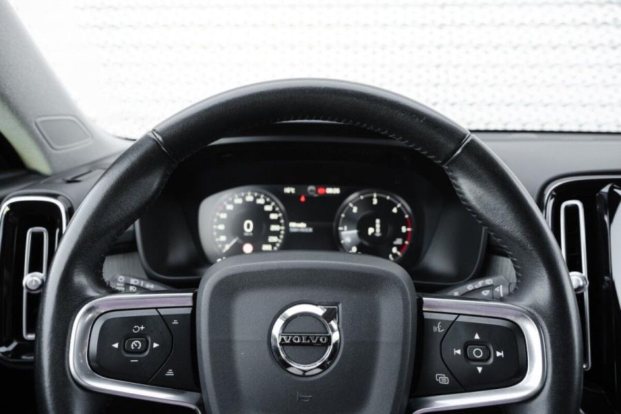 Черный Вольво XC40 2019 в Марупе, объемом двигателя 2.00 л и пробегом 125 тыс. км за 20000 €, фото 16 на AUTOMOTO.COM.LV