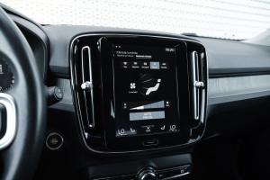 Черный Вольво XC40 2019 в Марупе, объемом двигателя 2.00 л и пробегом 125 тыс. км за 20000 €, фото 17 на AUTOMOTO.COM.LV