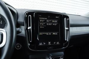 Черный Вольво XC40 2019 в Марупе, объемом двигателя 2.00 л и пробегом 125 тыс. км за 20000 €, фото 19 на AUTOMOTO.COM.LV
