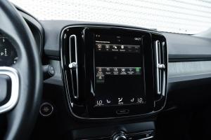 Черный Вольво XC40 2019 в Марупе, объемом двигателя 2.00 л и пробегом 125 тыс. км за 20000 €, фото 20 на AUTOMOTO.COM.LV