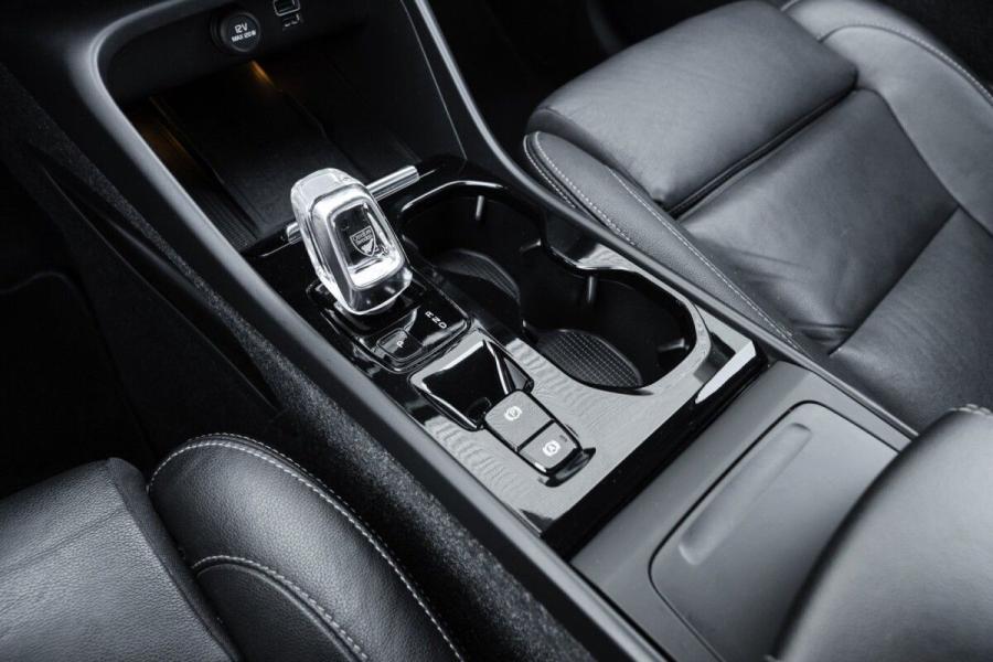 Черный Вольво XC40 2019 в Марупе, объемом двигателя 2.00 л и пробегом 125 тыс. км за 20000 €, фото 25 на AUTOMOTO.COM.LV