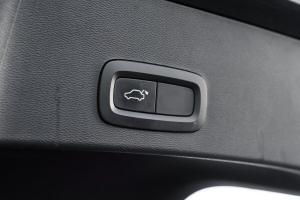 Черный Вольво XC40 2019 в Марупе, объемом двигателя 2.00 л и пробегом 125 тыс. км за 20000 €, фото 29 на AUTOMOTO.COM.LV