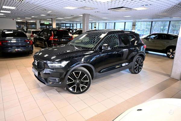 Black Volvo XC40 2019 in Tallinn, with an engine capacity of 1.97 L and mileage of 130 thousand km for 25990 €, photo 6 on AUTOMOTO.COM.LV