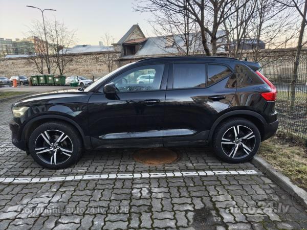 Black Volvo XC40 2020 in Tallinn, with an engine capacity of 1.50 L and mileage of 200 thousand km for 19900 €, photo 5 on AUTOMOTO.COM.LV