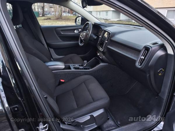 Black Volvo XC40 2020 in Tallinn, with an engine capacity of 1.50 L and mileage of 200 thousand km for 19900 €, photo 9 on AUTOMOTO.COM.LV